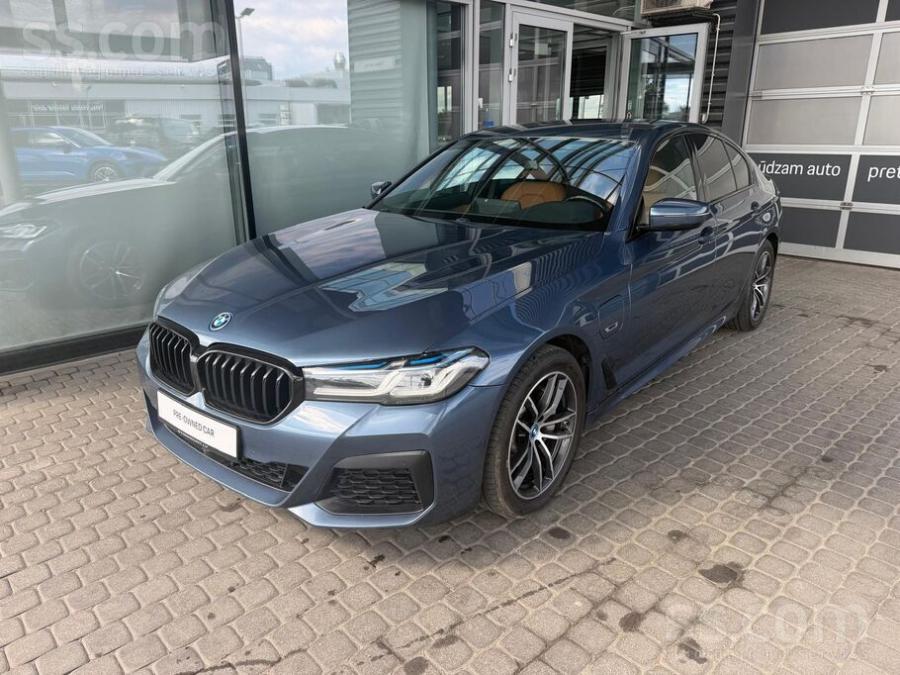 Zils BMW 530 2023 Rīga, ar dzinēja tilpumu 2.00 L un nobraukumu 80 tūkst. km par 37500 €, foto 1 vietnē AUTOMOTO.COM.LV
