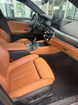 Zils BMW 530 2023 Rīga, ar dzinēja tilpumu 2.00 L un nobraukumu 80 tūkst. km par 37500 €, foto 9 vietnē AUTOMOTO.COM.LV