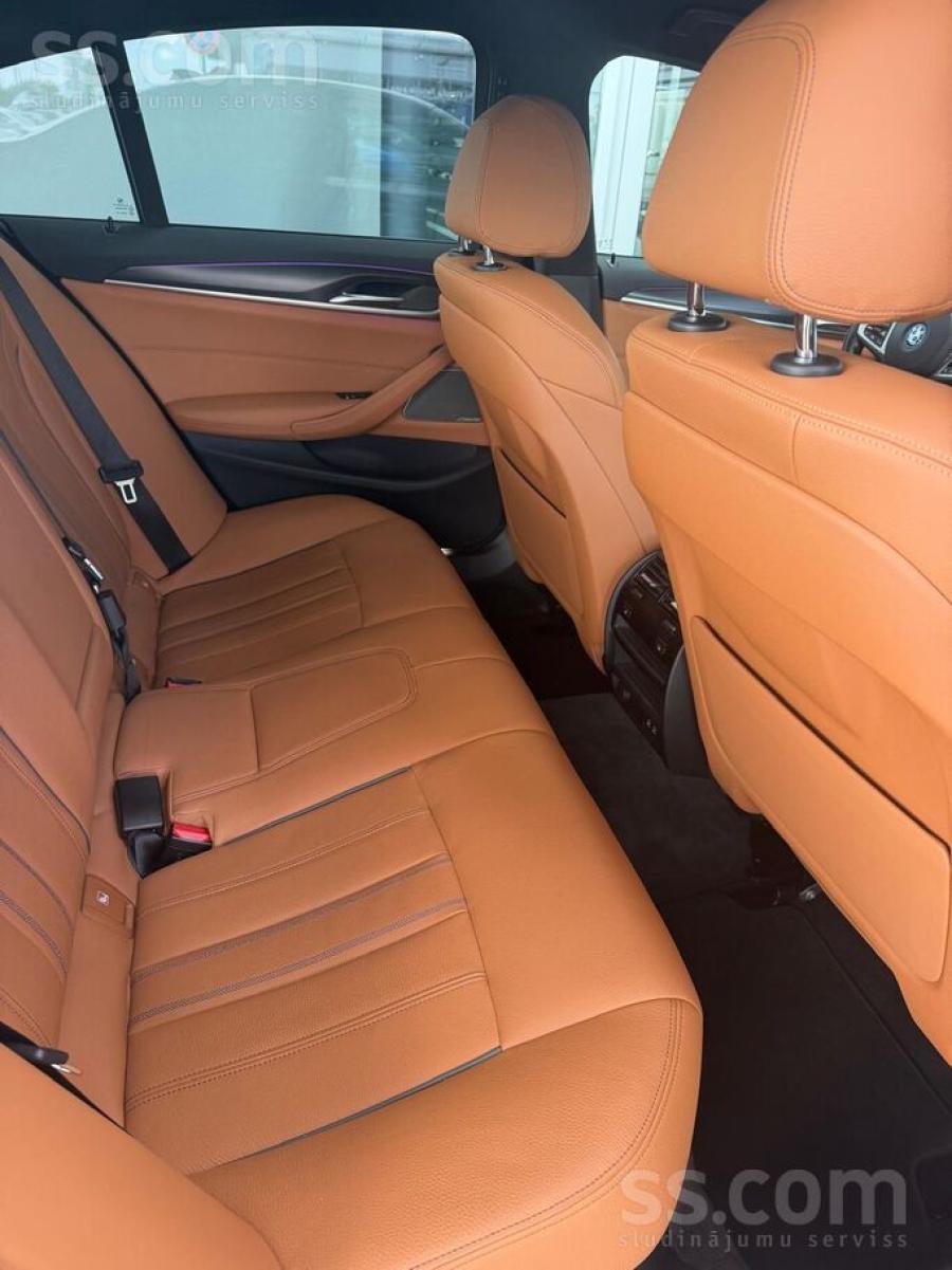 Zils BMW 530 2023 Rīga, ar dzinēja tilpumu 2.00 L un nobraukumu 80 tūkst. km par 37500 €, foto 10 vietnē AUTOMOTO.COM.LV