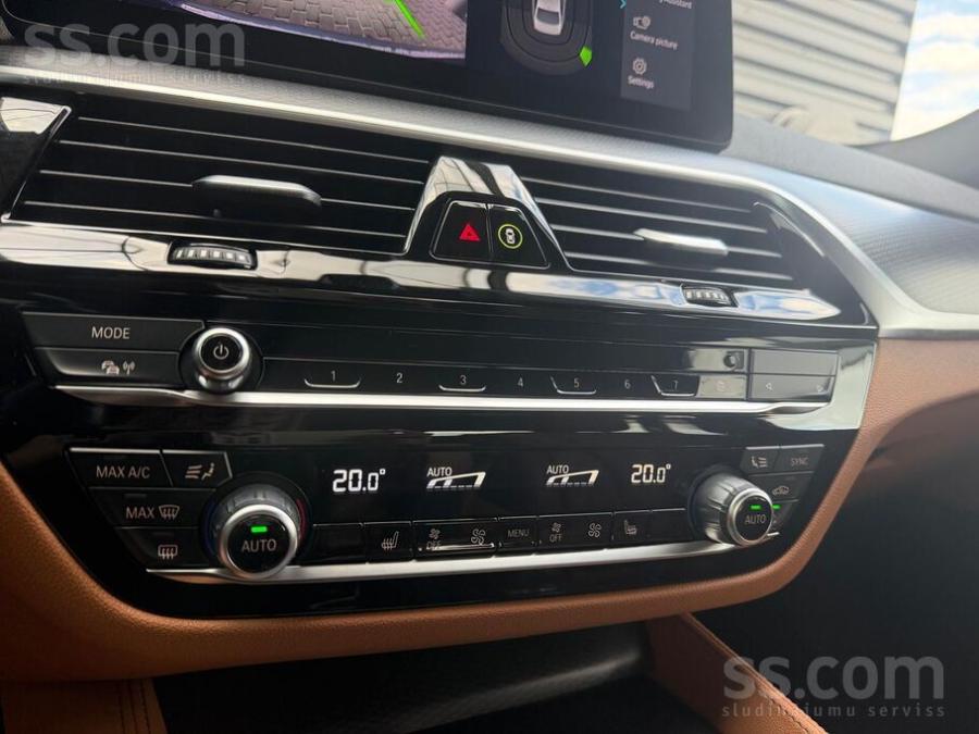 Zils BMW 530 2023 Rīga, ar dzinēja tilpumu 2.00 L un nobraukumu 80 tūkst. km par 37500 €, foto 14 vietnē AUTOMOTO.COM.LV