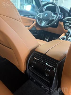 Zils BMW 530 2023 Rīga, ar dzinēja tilpumu 2.00 L un nobraukumu 80 tūkst. km par 37500 €, foto 16 vietnē AUTOMOTO.COM.LV