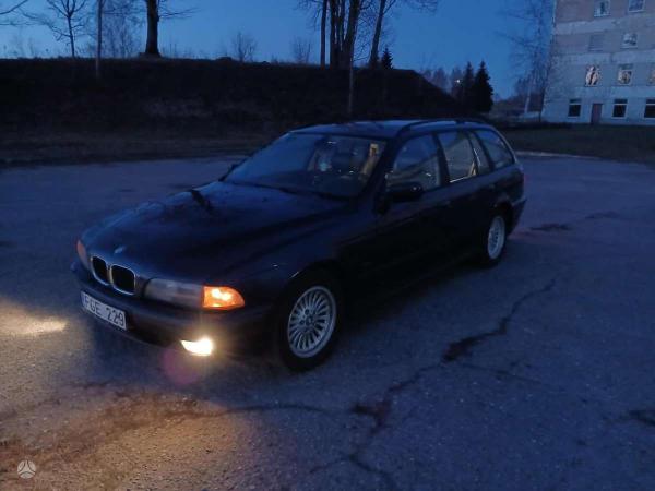 Zils BMW 530 2000 Plungė, ar dzinēja tilpumu 0.00 L un nobraukumu 403 tūkst. km par 850 €, foto 1 vietnē AUTOMOTO.COM.LV