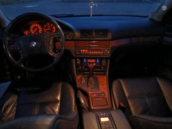 Zils BMW 530 2000 Plungė, ar dzinēja tilpumu 0.00 L un nobraukumu 403 tūkst. km par 850 €, foto 7 vietnē AUTOMOTO.COM.LV