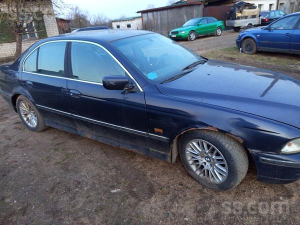 Zils BMW 530 2000 Daugavpils, ar dzinēja tilpumu 3.00 L un nobraukumu 370 tūkst. km par 1100 €, foto 7 vietnē AUTOMOTO.COM.LV