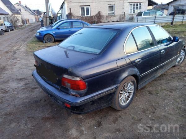 Zils BMW 530 2000 Daugavpils, ar dzinēja tilpumu 3.00 L un nobraukumu 370 tūkst. km par 1100 €, foto 10 vietnē AUTOMOTO.COM.LV