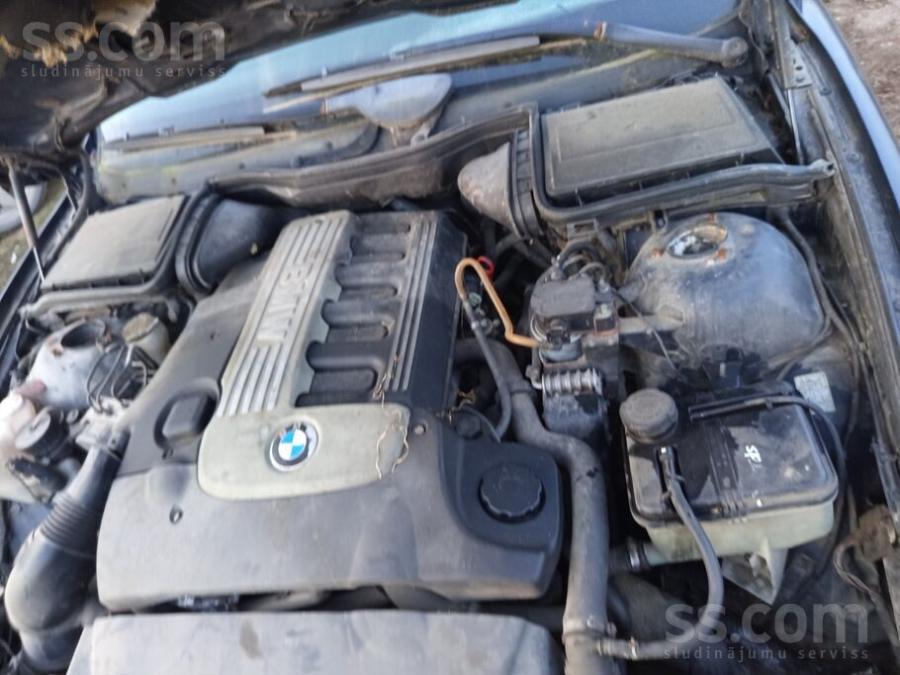 Zils BMW 530 2000 Daugavpils, ar dzinēja tilpumu 3.00 L un nobraukumu 370 tūkst. km par 900 €, foto 9 vietnē AUTOMOTO.COM.LV