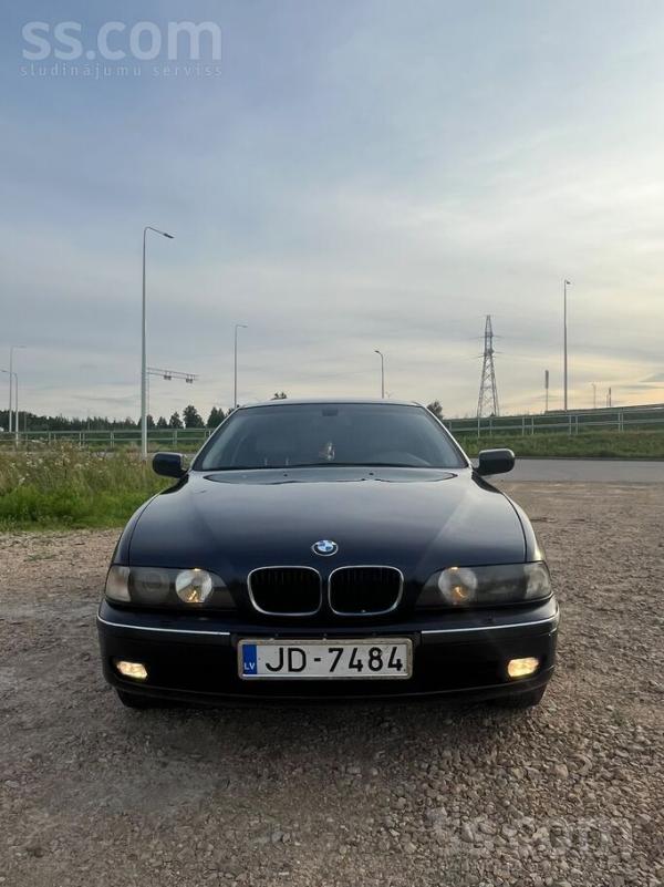 Zils BMW 530 2000 Rīga, ar dzinēja tilpumu 3.00 L un nobraukumu 285 tūkst. km par 2200 €, foto 2 vietnē AUTOMOTO.COM.LV