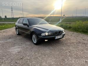 Синий БМВ 530 2000 в Рига, объемом двигателя 3.00 л и пробегом 285 тыс. км за 2200 €, фото  на AUTOMOTO.COM.LV