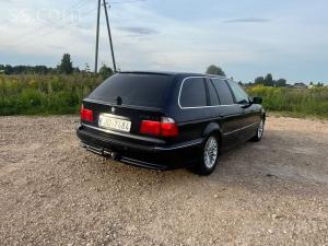 Blue BMW 530 2000 in Riga, with an engine capacity of 3.00 L and mileage of 285 thousand km for 2200 €, photo 4 on AUTOMOTO.COM.LV