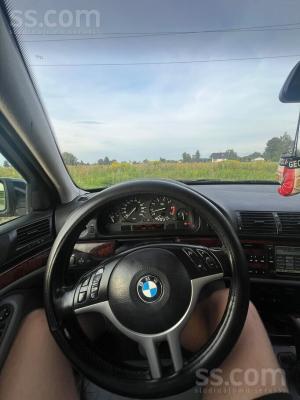 Blue BMW 530 2000 in Riga, with an engine capacity of 3.00 L and mileage of 285 thousand km for 2200 €, photo 8 on AUTOMOTO.COM.LV