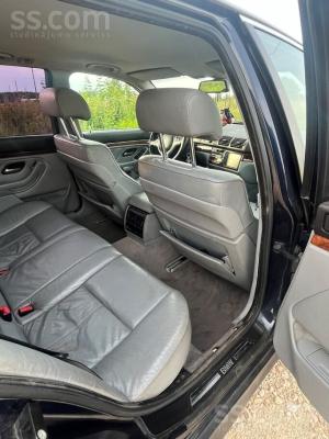 Blue BMW 530 2000 in Riga, with an engine capacity of 3.00 L and mileage of 285 thousand km for 2200 €, photo 10 on AUTOMOTO.COM.LV