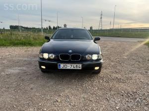 Blue BMW 530 2000 in Riga, with an engine capacity of 3.00 L and mileage of 285 thousand km for 2200 €, photo 15 on AUTOMOTO.COM.LV