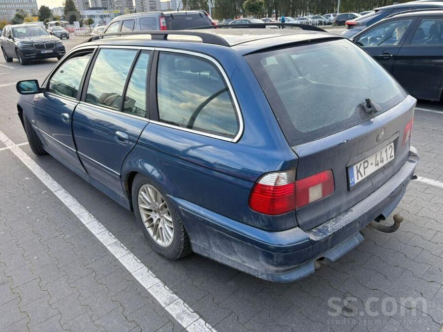 Blue BMW 530 2001 in Riga, with an engine capacity of 3.00 L and mileage of 459 thousand km for 900 €, photo 3 on AUTOMOTO.COM.LV