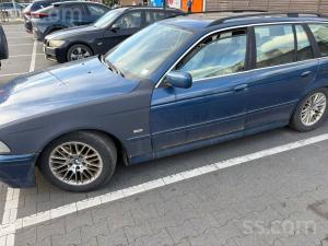 Blue BMW 530 2001 in Riga, with an engine capacity of 3.00 L and mileage of 459 thousand km for 900 €, photo 4 on AUTOMOTO.COM.LV
