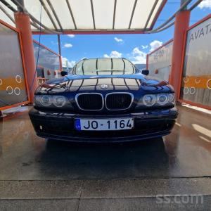 Zils BMW 530 2001 Rīga, ar dzinēja tilpumu 3.00 L un nobraukumu 435 tūkst. km par 1400 €, foto  vietnē AUTOMOTO.COM.LV