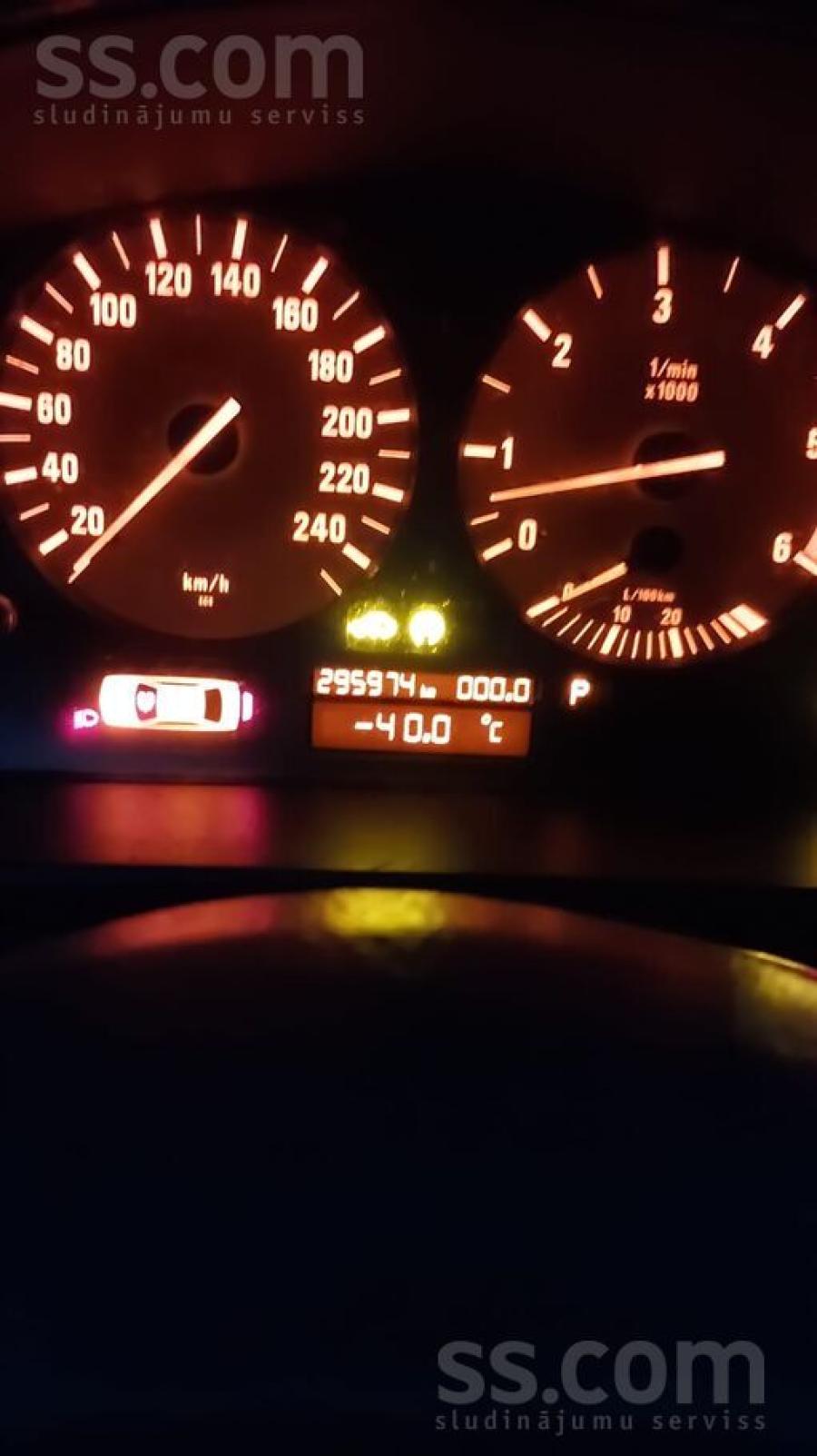 Синий БМВ 530 2001 в Цесис, объемом двигателя 3.00 л и пробегом 296 тыс. км за 680 €, фото 5 на AUTOMOTO.COM.LV