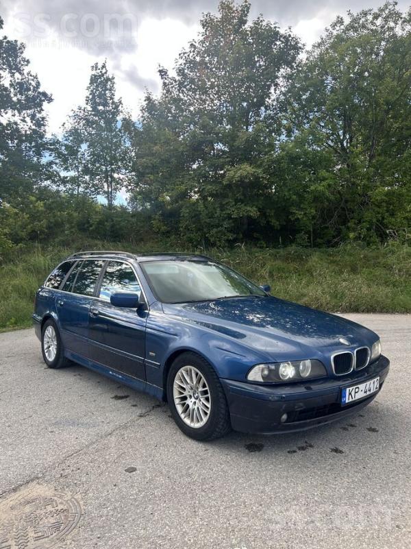 Zils BMW 530 2001 Tukums, ar dzinēja tilpumu 3.00 L un nobraukumu 478 tūkst. km par 2500 €, foto 4 vietnē AUTOMOTO.COM.LV