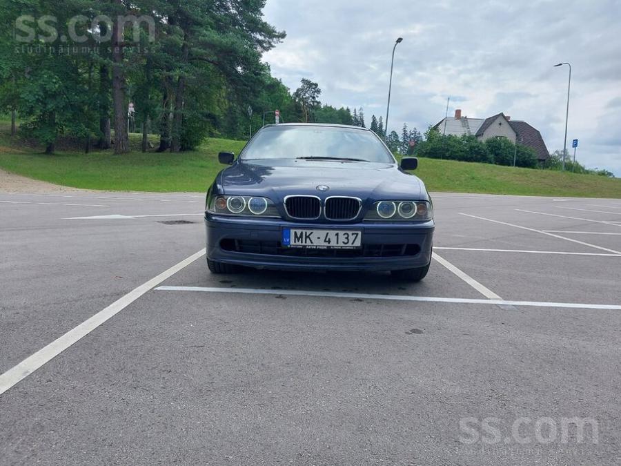 Blue BMW 530 2002 in Aluksne, with an engine capacity of 3.00 L and mileage of 0 thousand km for 1350 €, photo 3 on AUTOMOTO.COM.LV