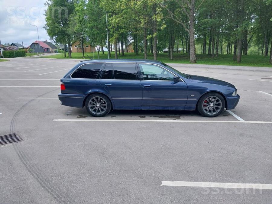 Blue BMW 530 2002 in Aluksne, with an engine capacity of 3.00 L and mileage of 0 thousand km for 1350 €, photo 10 on AUTOMOTO.COM.LV