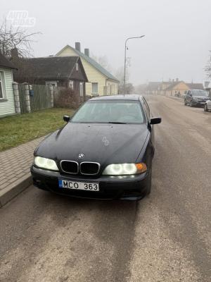 Zils BMW 530 2002 Viļņa, ar dzinēja tilpumu 2.90 L un nobraukumu 400 tūkst. km par 899 €, foto  vietnē AUTOMOTO.COM.LV