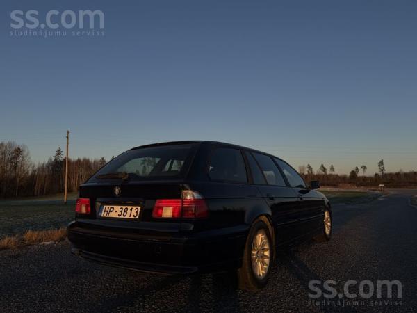 Blue BMW 530 2002 in Valmiera, with an engine capacity of 3.00 L and mileage of 433 thousand km for 2850 €, photo 3 on AUTOMOTO.COM.LV