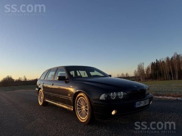 Blue BMW 530 2002 in Valmiera, with an engine capacity of 3.00 L and mileage of 433 thousand km for 2850 €, photo 5 on AUTOMOTO.COM.LV