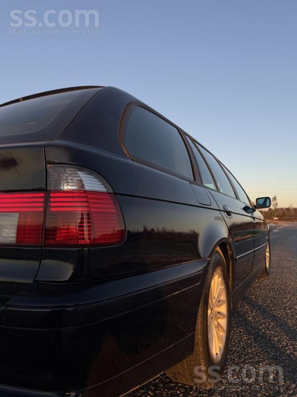 Blue BMW 530 2002 in Valmiera, with an engine capacity of 3.00 L and mileage of 433 thousand km for 2850 €, photo 7 on AUTOMOTO.COM.LV