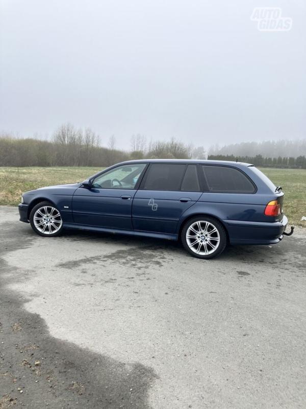 Blue BMW 530 2002 in Gargzdai, with an engine capacity of 2.90 L and mileage of 318 thousand km for 2300 €, photo 3 on AUTOMOTO.COM.LV