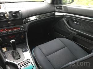Синий БМВ 530 2002 в Рига, объемом двигателя 3.00 л и пробегом 310 тыс. км за 2250 €, фото 6 на AUTOMOTO.COM.LV