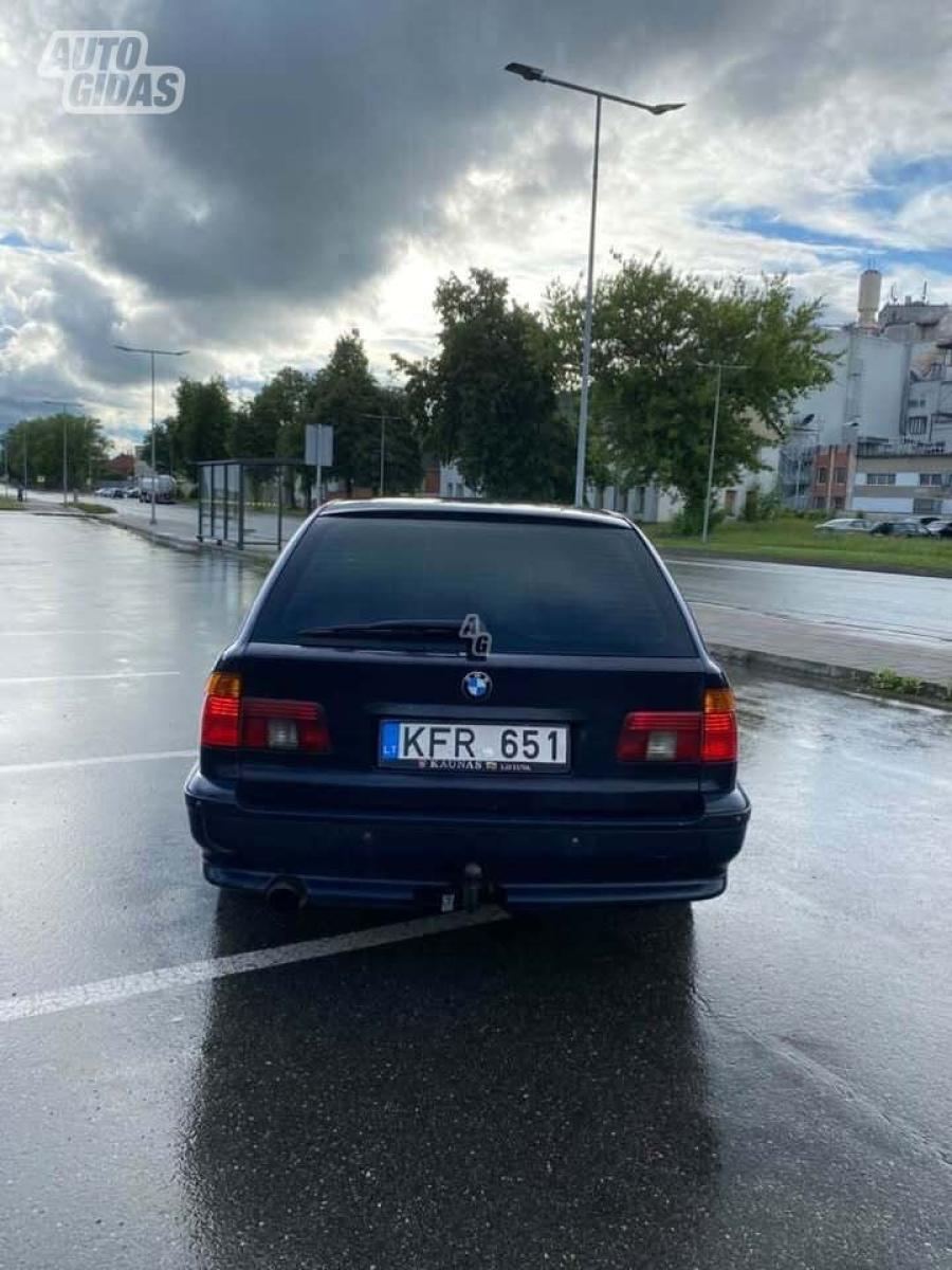 Синий БМВ 530 2002 в Паневежис, объемом двигателя 2.90 л и пробегом 416 тыс. км за 1800 €, фото 7 на AUTOMOTO.COM.LV