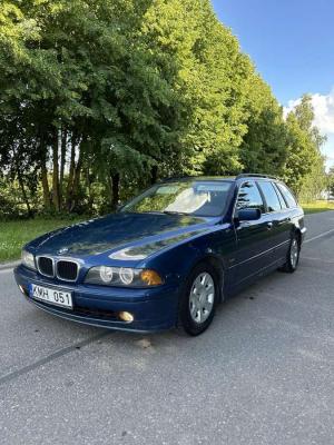 Blue BMW 530 2002 in Vilnius, with an engine capacity of 3.00 L and mileage of 405 thousand km for 1950 €, photo  on AUTOMOTO.COM.LV