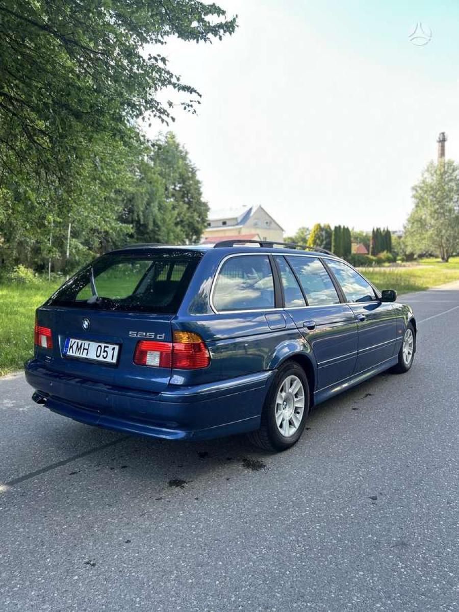 Blue BMW 530 2002 in Vilnius, with an engine capacity of 3.00 L and mileage of 405 thousand km for 1950 €, photo 6 on AUTOMOTO.COM.LV