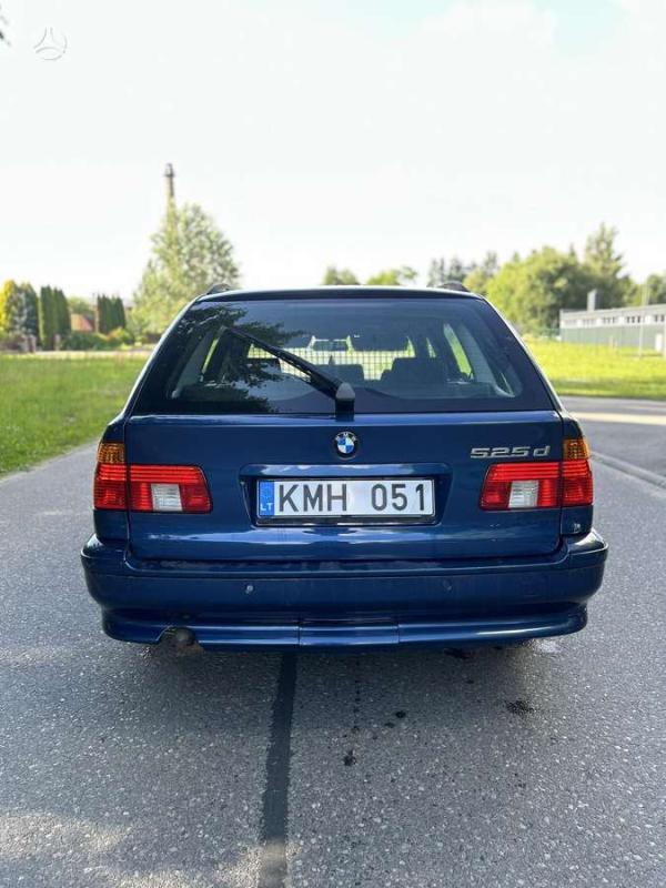 Blue BMW 530 2002 in Vilnius, with an engine capacity of 3.00 L and mileage of 405 thousand km for 1950 €, photo 6 on AUTOMOTO.COM.LV