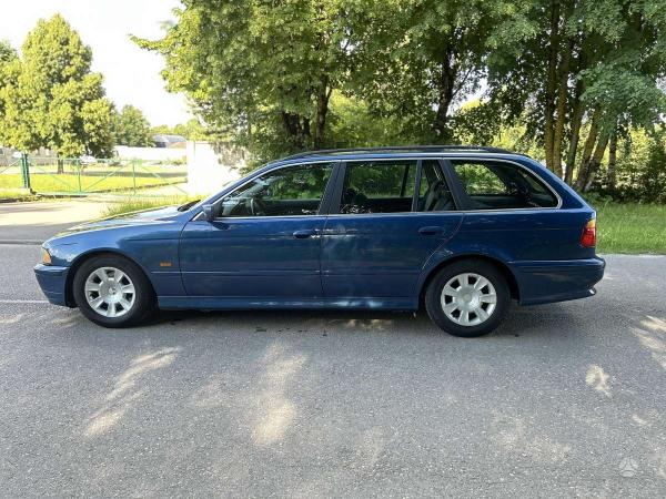 Blue BMW 530 2002 in Vilnius, with an engine capacity of 3.00 L and mileage of 405 thousand km for 1950 €, photo 9 on AUTOMOTO.COM.LV