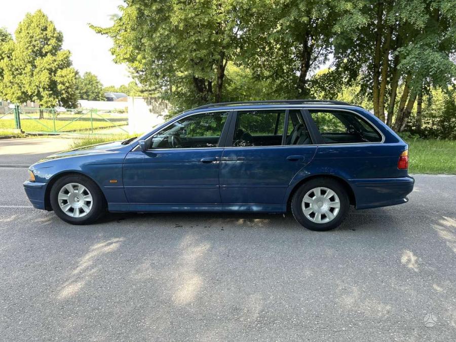 Blue BMW 530 2002 in Vilnius, with an engine capacity of 3.00 L and mileage of 405 thousand km for 1950 €, photo 10 on AUTOMOTO.COM.LV