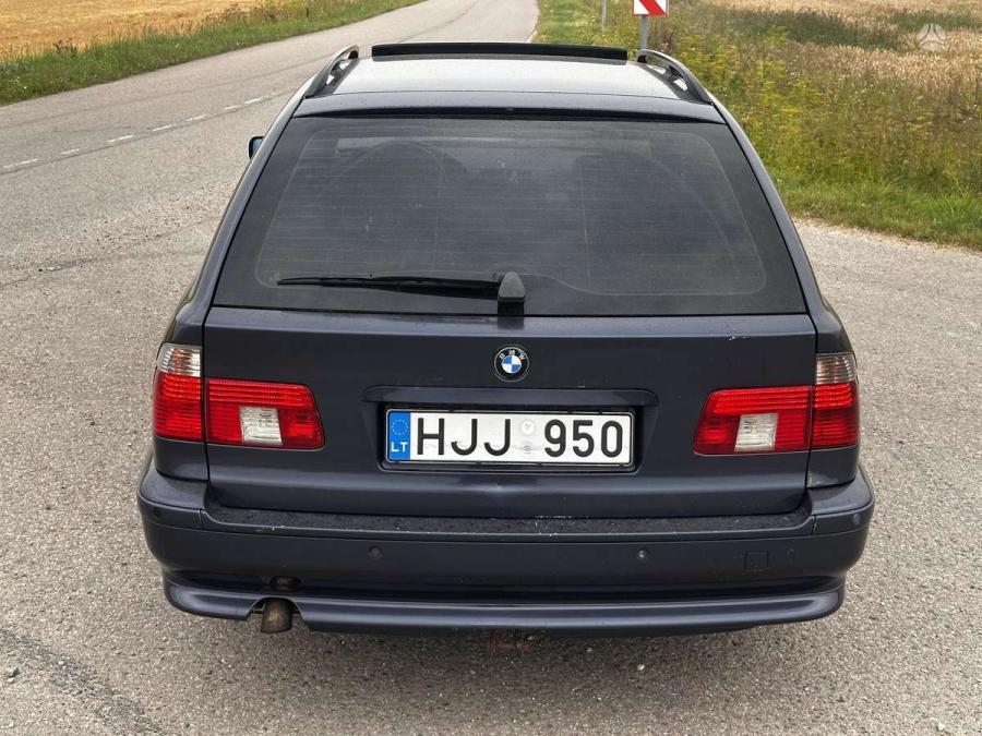 Blue BMW 530 2002 in Ukmerge, with an engine capacity of 3.00 L and mileage of 342 thousand km for 1400 €, photo 6 on AUTOMOTO.COM.LV