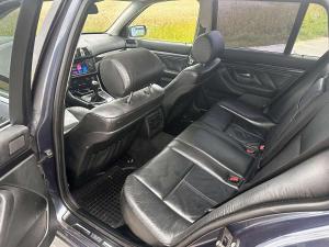 Blue BMW 530 2002 in Ukmerge, with an engine capacity of 3.00 L and mileage of 342 thousand km for 1400 €, photo 11 on AUTOMOTO.COM.LV