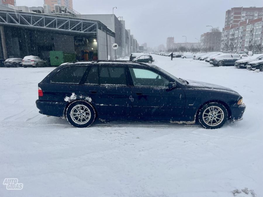 Blue BMW 530 2003 in Klaipeda, with an engine capacity of 3.00 L and mileage of 361 thousand km for 1650 €, photo 2 on AUTOMOTO.COM.LV