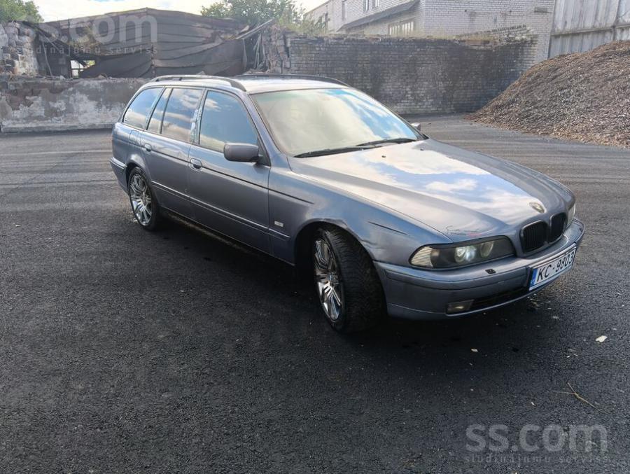 Синий БМВ 530 2003 в Екабпилс, объемом двигателя 3.00 л и пробегом 348 тыс. км за 1600 €, фото 3 на AUTOMOTO.COM.LV