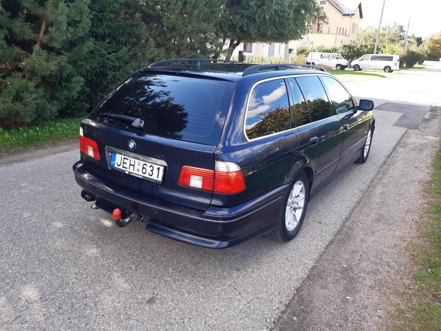 Blue BMW 530 2003 in Kaunas, with an engine capacity of 2.90 L and mileage of 300 thousand km for 1400 €, photo 13 on AUTOMOTO.COM.LV