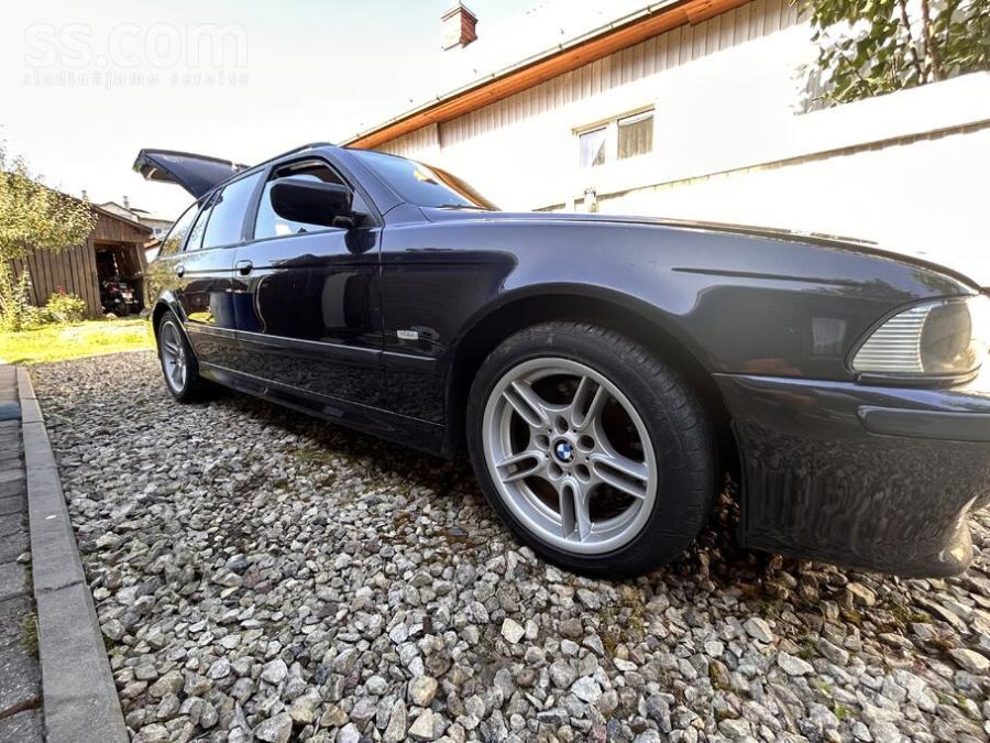 Zils BMW 530 2003 Ludza, ar dzinēja tilpumu 3.00 L un nobraukumu 371 tūkst. km par 3995 €, foto 5 vietnē AUTOMOTO.COM.LV