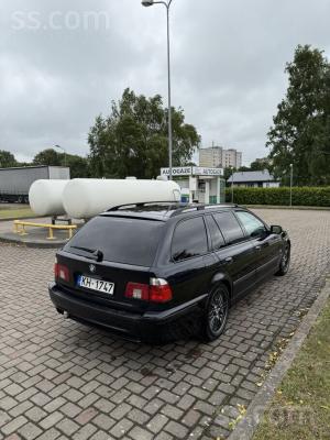 Zils BMW 530 2004 Liepāja, ar dzinēja tilpumu 3.00 L un nobraukumu 387 tūkst. km par 3100 €, foto 3 vietnē AUTOMOTO.COM.LV