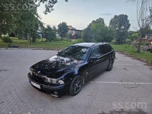 Blue BMW 530 2004 in Liepaja, with an engine capacity of 3.00 L and mileage of 387 thousand km for 3500 €, photo 8 on AUTOMOTO.COM.LV