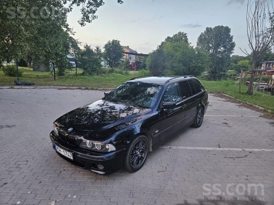 Blue BMW 530 2004 in Liepaja, with an engine capacity of 3.00 L and mileage of 387 thousand km for 3500 €, photo 8 on AUTOMOTO.COM.LV