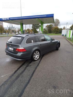 Zils BMW 530 2004 Rīga, ar dzinēja tilpumu 3.00 L un nobraukumu 0 tūkst. km par 3000 €, foto 4 vietnē AUTOMOTO.COM.LV