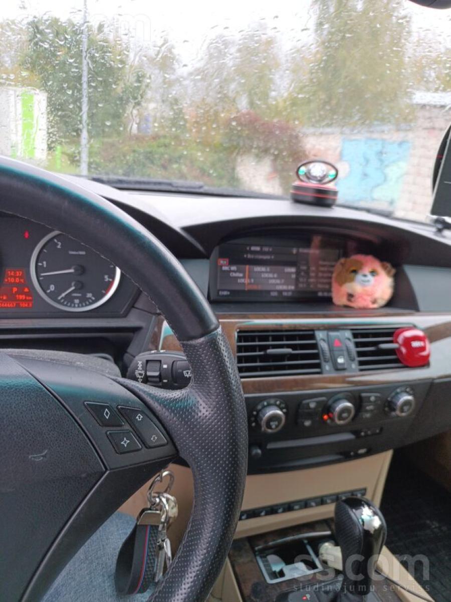 Zils BMW 530 2004 Rīga, ar dzinēja tilpumu 3.00 L un nobraukumu 0 tūkst. km par 3000 €, foto 9 vietnē AUTOMOTO.COM.LV