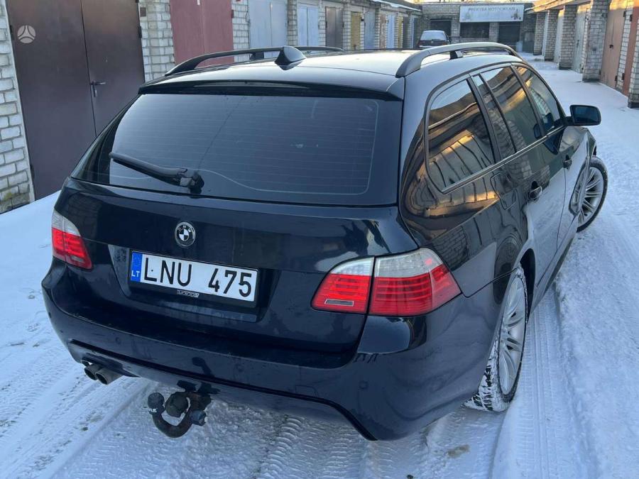 Blue BMW 530 2005 in Kaunas, with an engine capacity of 2.99 L and mileage of 386 thousand km for 3850 €, photo 12 on AUTOMOTO.COM.LV