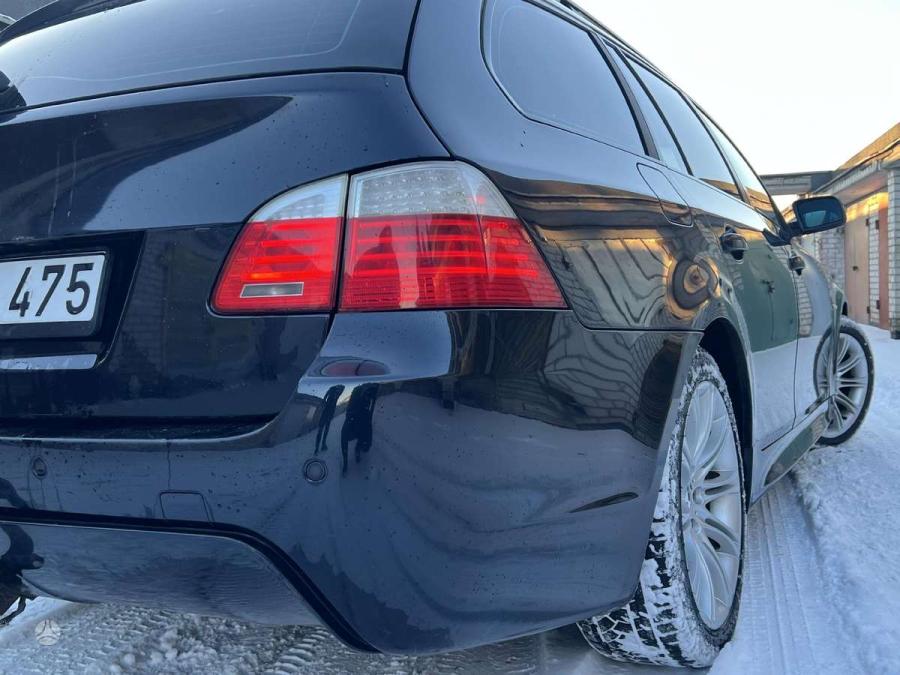 Blue BMW 530 2005 in Kaunas, with an engine capacity of 2.99 L and mileage of 386 thousand km for 3850 €, photo 13 on AUTOMOTO.COM.LV