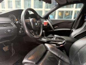 Zils BMW 530 2005 Viļņa, ar dzinēja tilpumu 2.99 L un nobraukumu 340 tūkst. km par 3450 €, foto 8 vietnē AUTOMOTO.COM.LV