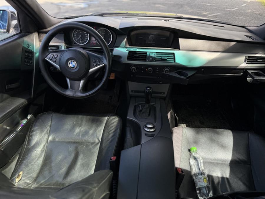 Zils BMW 530 2005 Tallina, ar dzinēja tilpumu 3.00 L un nobraukumu 297 tūkst. km par 2750 €, foto 8 vietnē AUTOMOTO.COM.LV